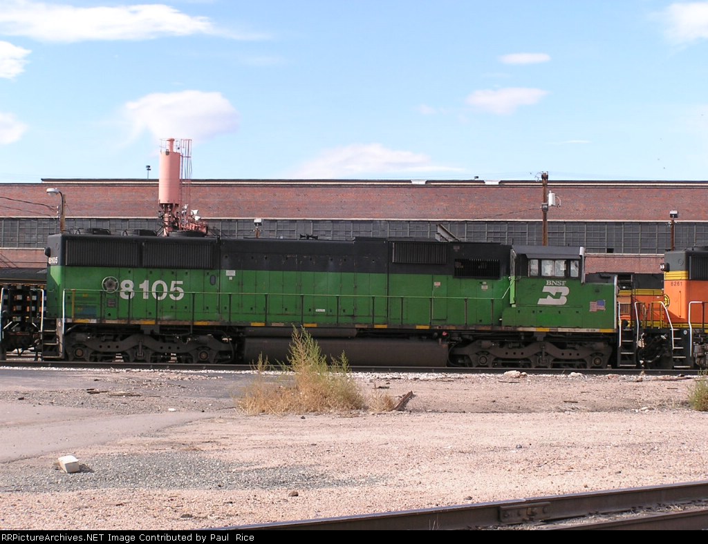 BNSF 8105